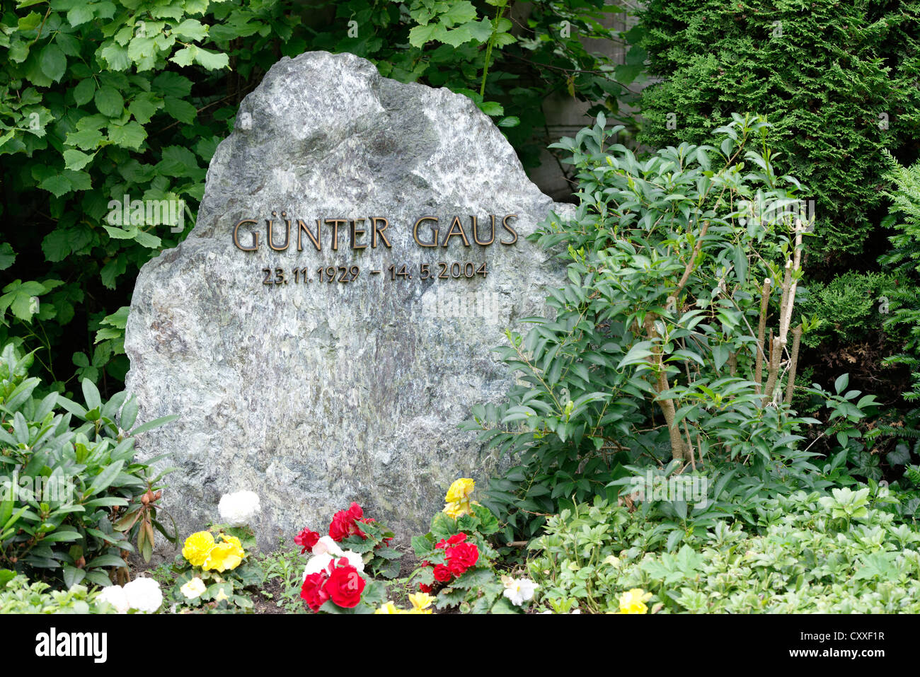 Tomb, Guenter Gaus, 1929 - 2004, a German journalist and politician ...