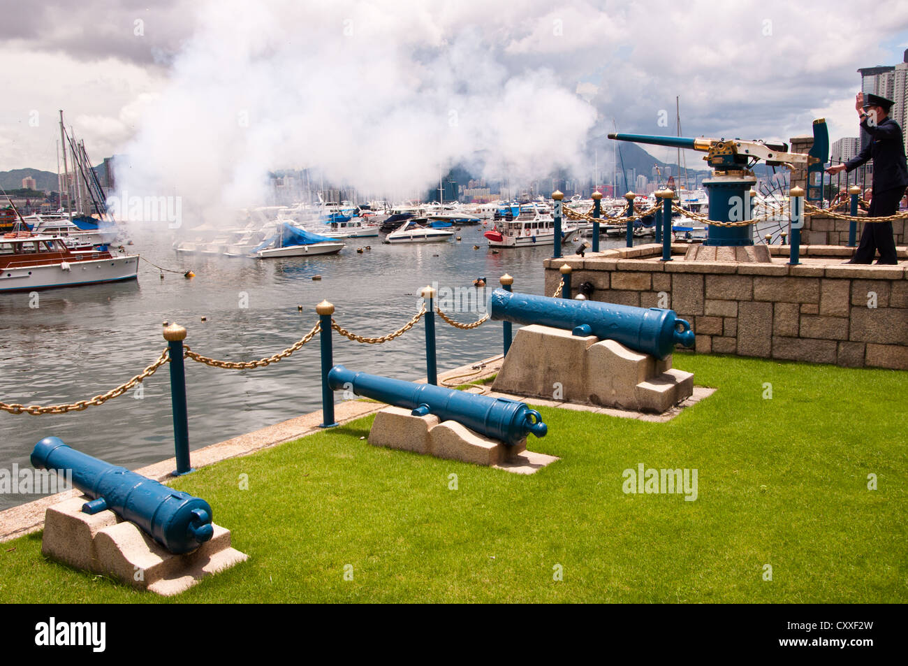 Causeway bay noonday gun hi-res stock photography and images - Alamy