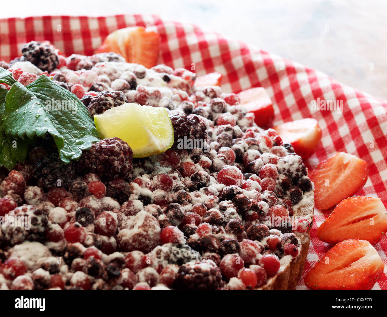 Currant cakes hi-res stock photography and images - Alamy