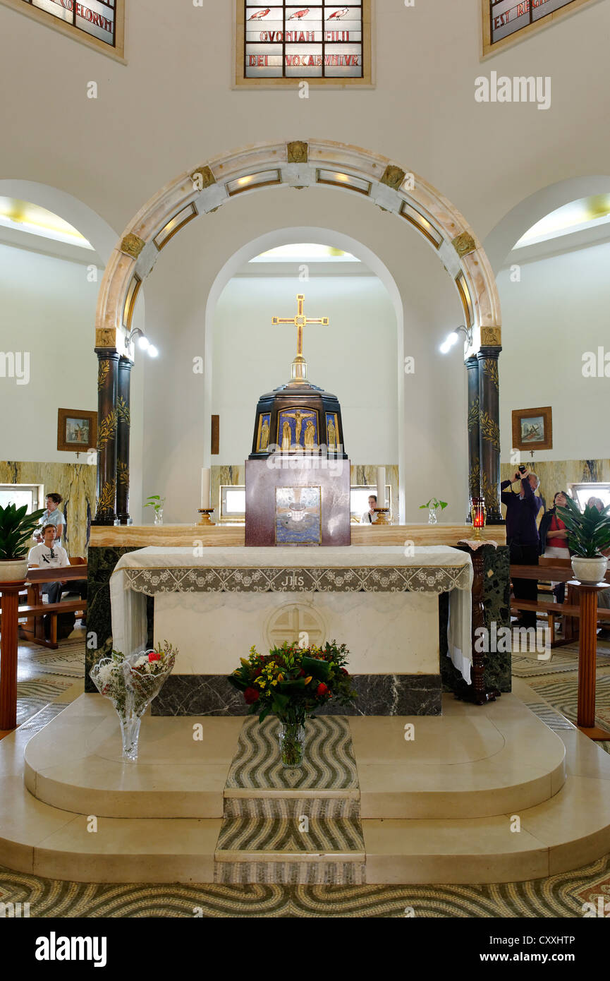 Church of the Beatitudes on the mount beatitudes at Tabgha, Sermon in ...