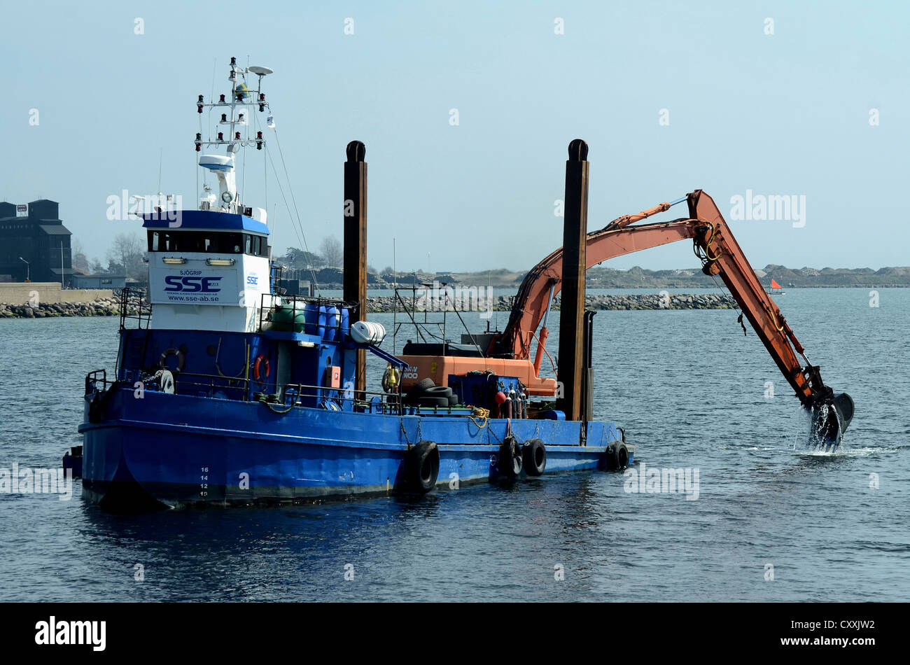 Dredgingboat hi-res stock photography and images - Alamy