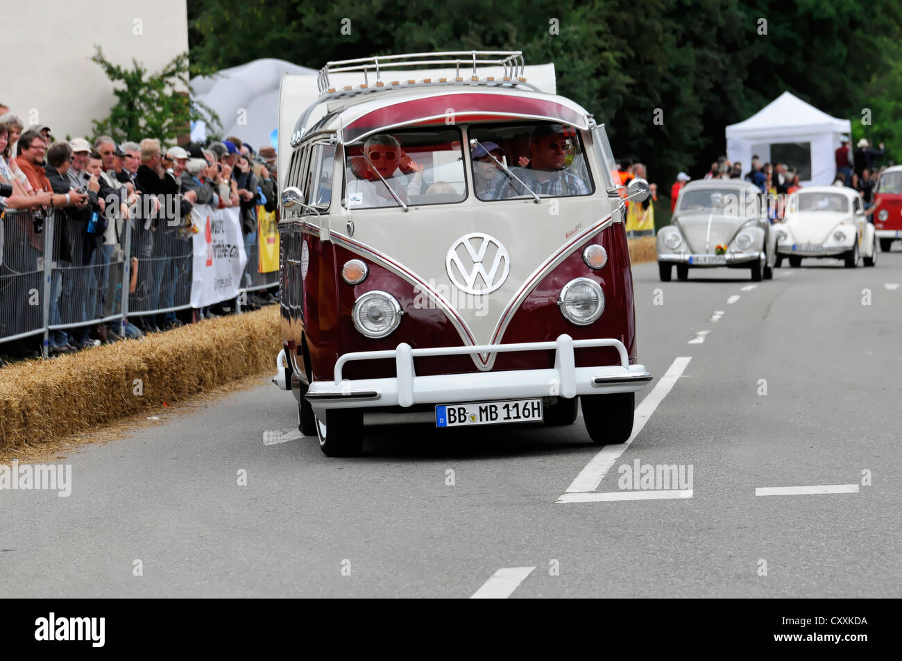 1966 bus hi-res stock photography and images - Alamy