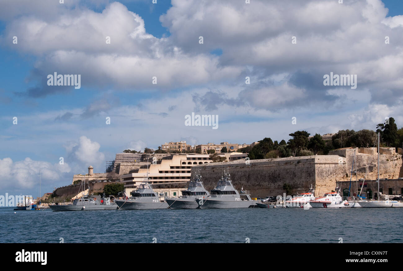 Maltese navy vessels hi-res stock photography and images - Alamy