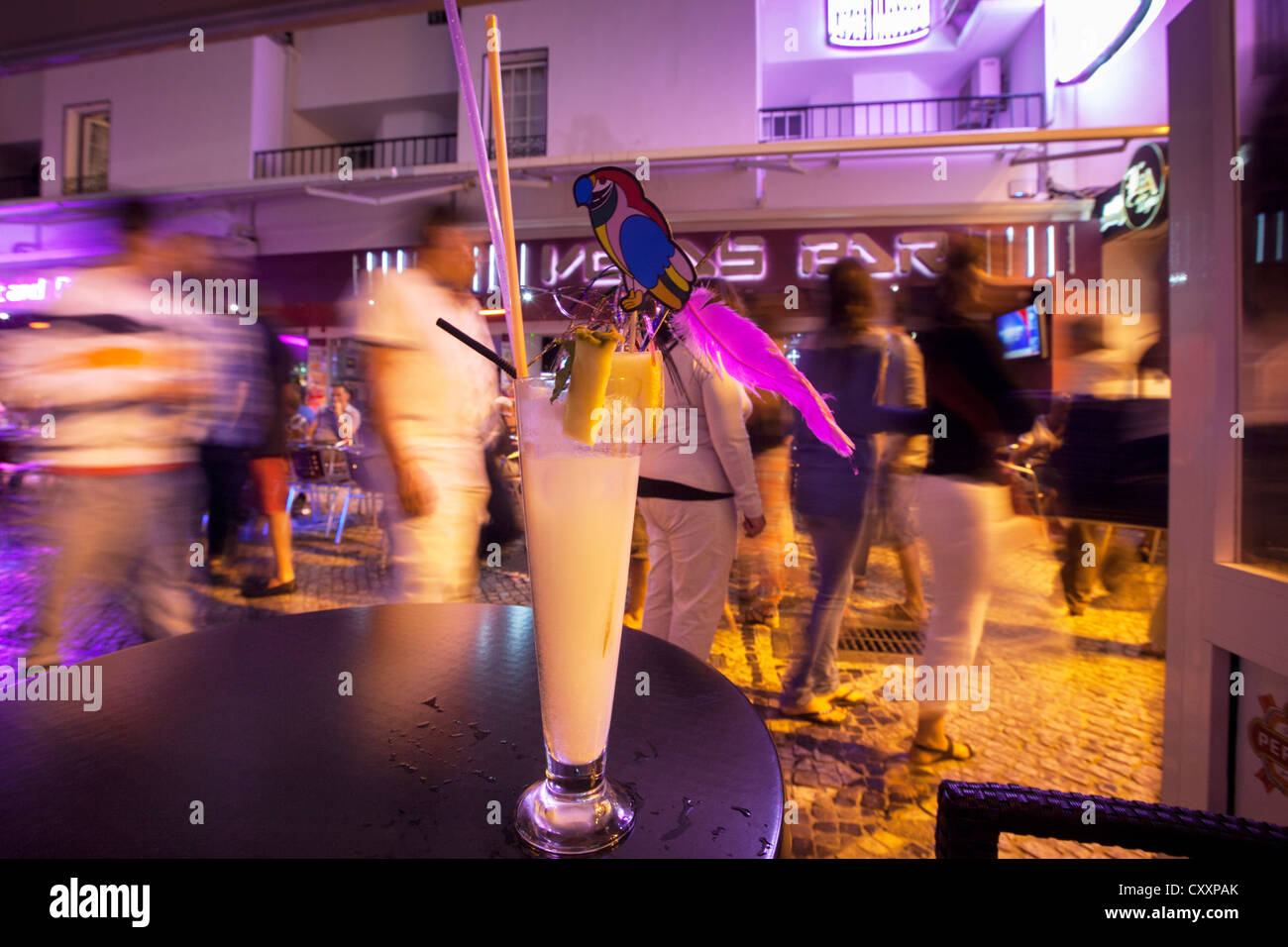 Albufeira night club hi-res stock photography and images - Alamy