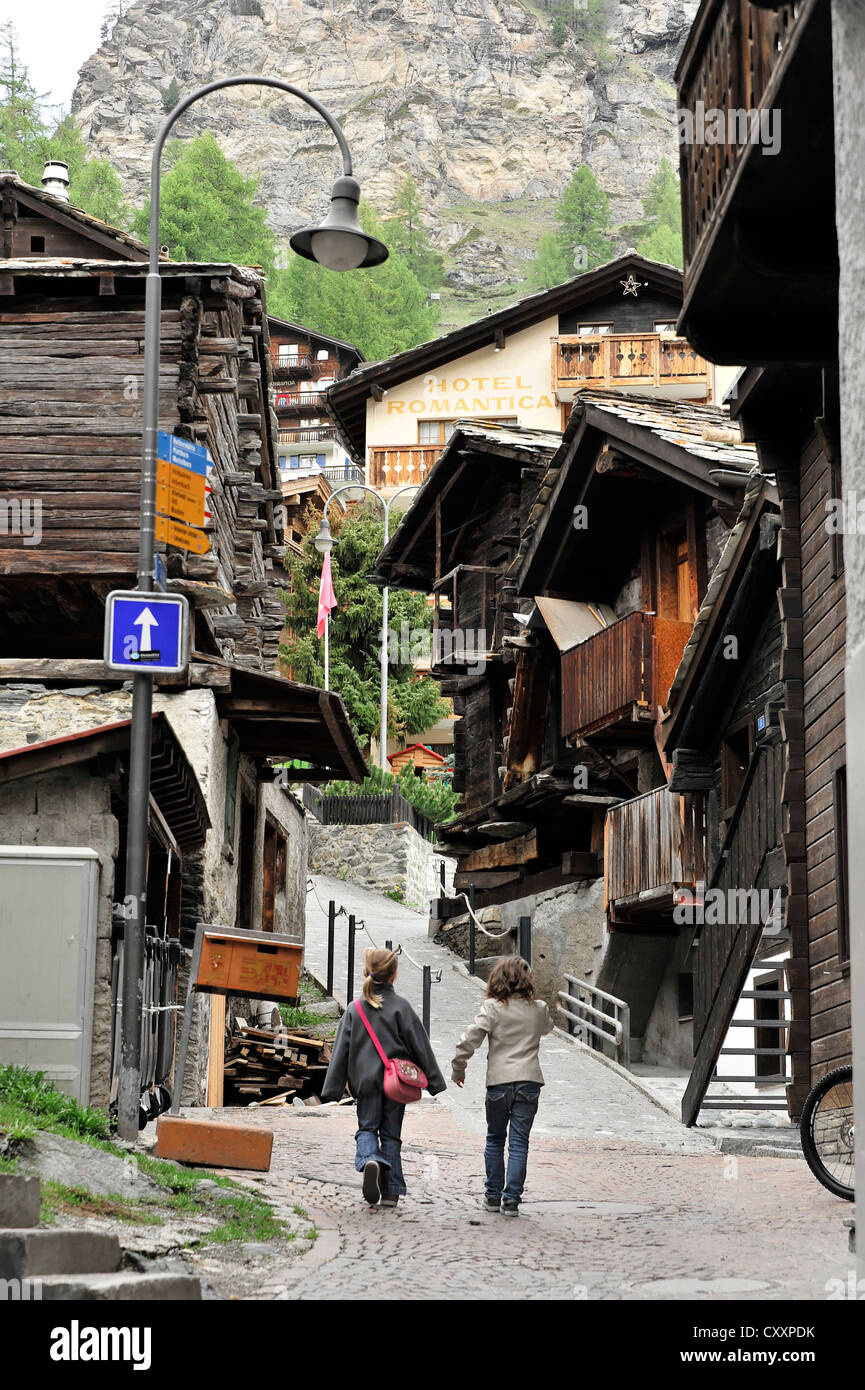 Zermatt Street Switzerland Stock Photos & Zermatt Street Switzerland ...