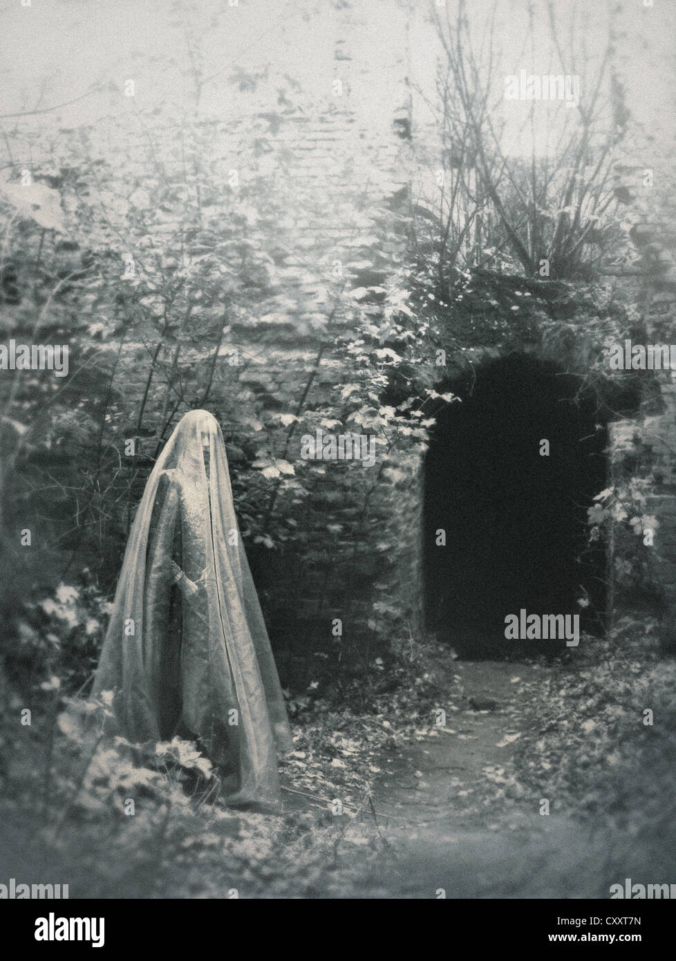 Ghostly figure sitting hi-res stock photography and images - Alamy