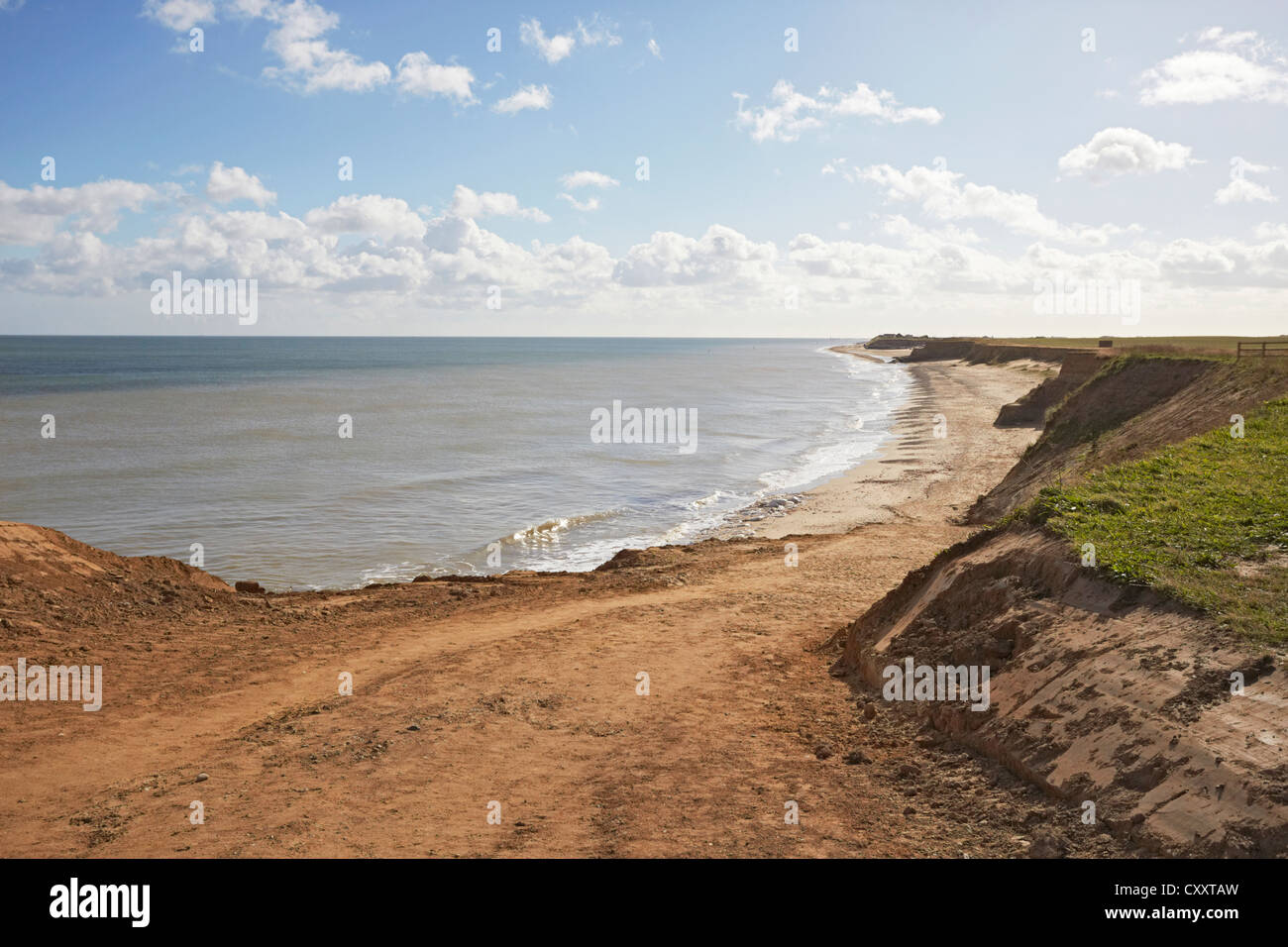 Beach road happisburgh hi-res stock photography and images - Alamy