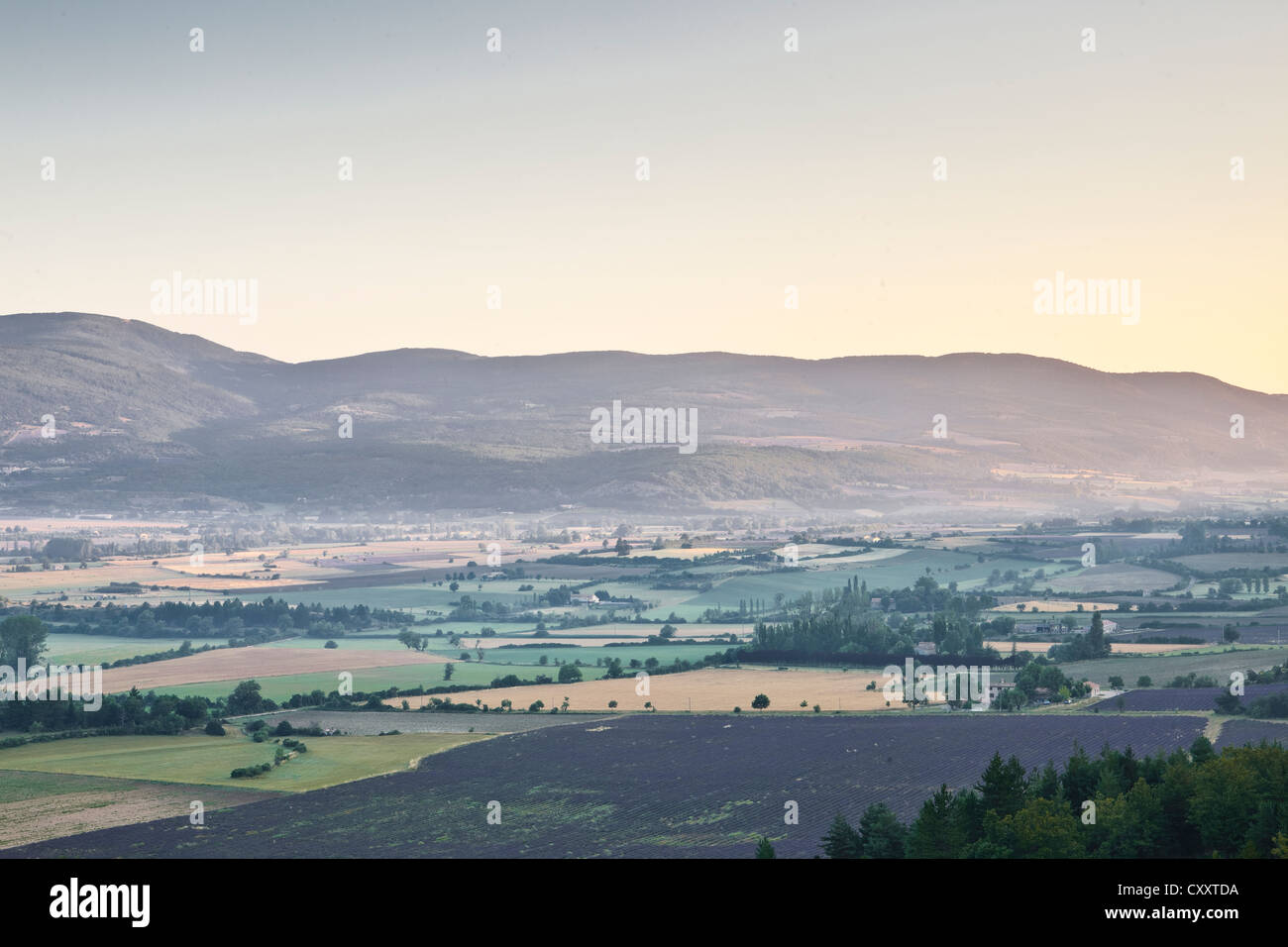 Dawn in provence hi-res stock photography and images - Alamy