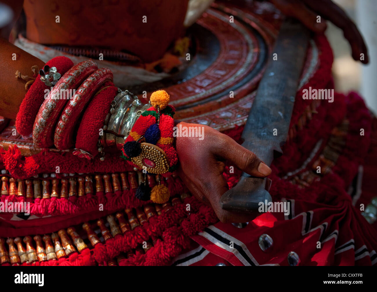 India indian sword hi-res stock photography and images - Alamy