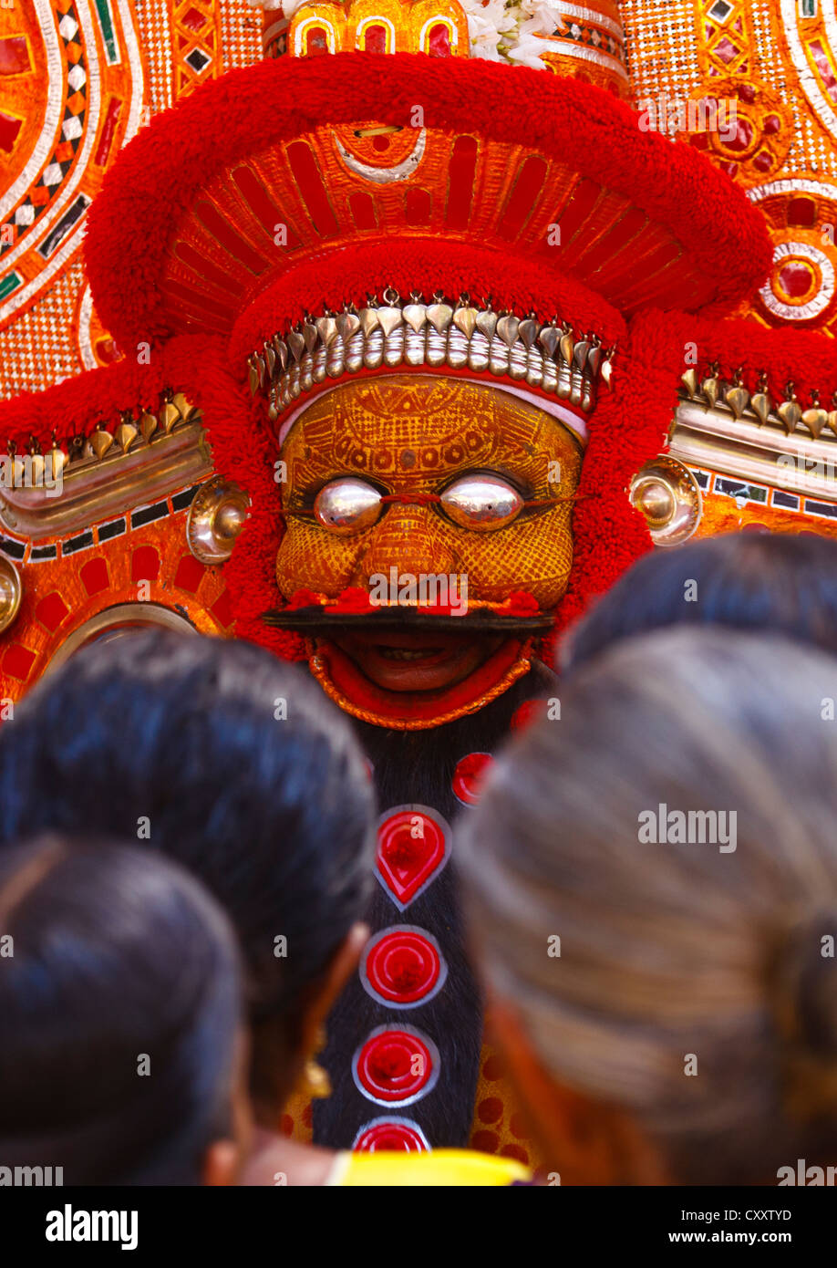 Theyyam Makeup Stock Photos & Theyyam Makeup Stock Images - Alamy