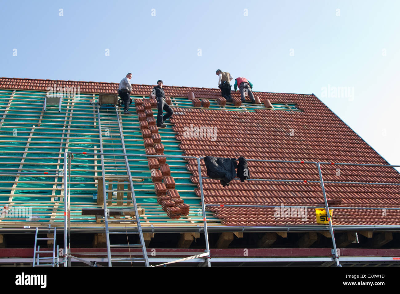 Roofing hi-res stock photography and images - Alamy