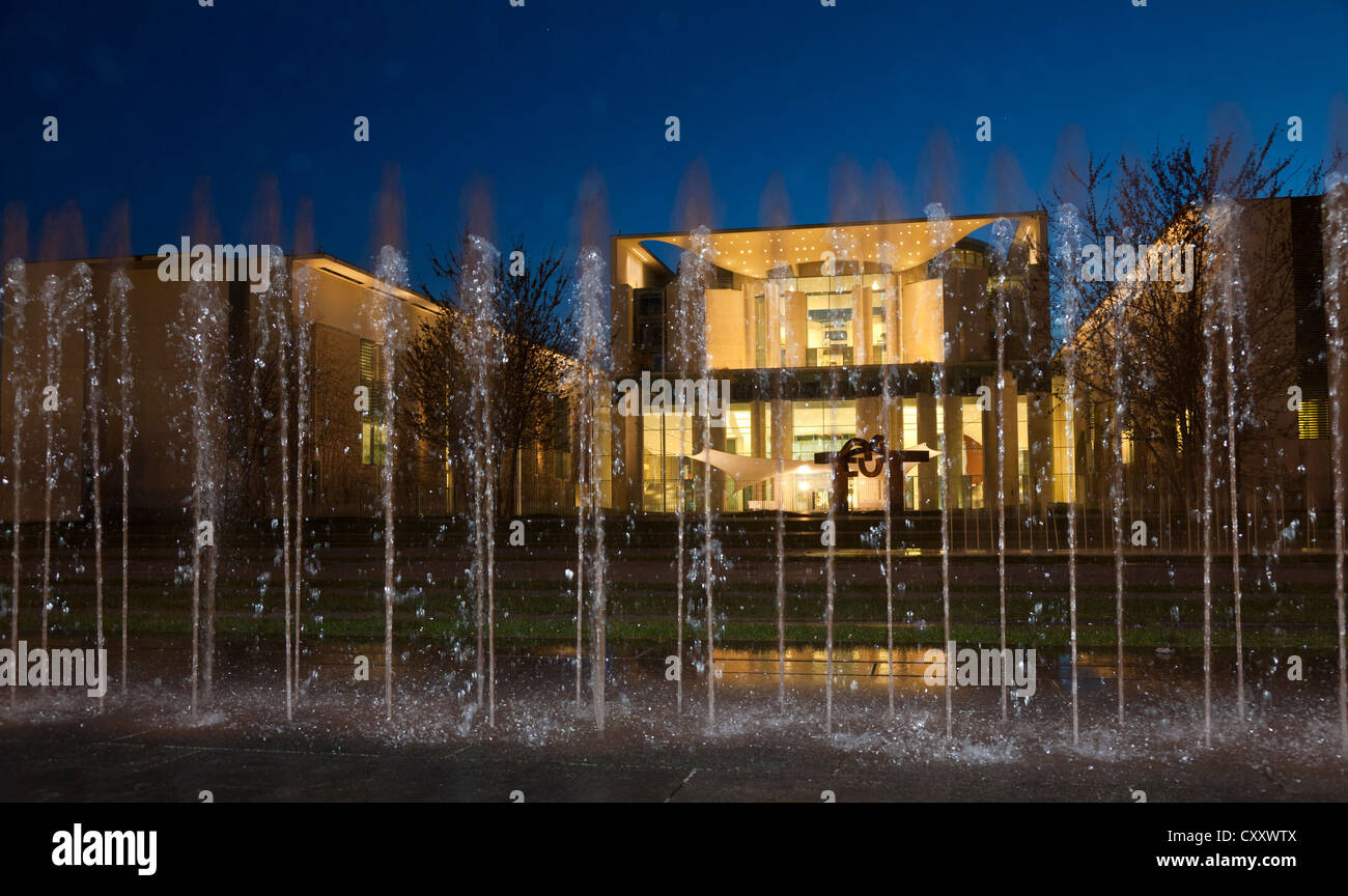 German chancellery building hi-res stock photography and images - Alamy