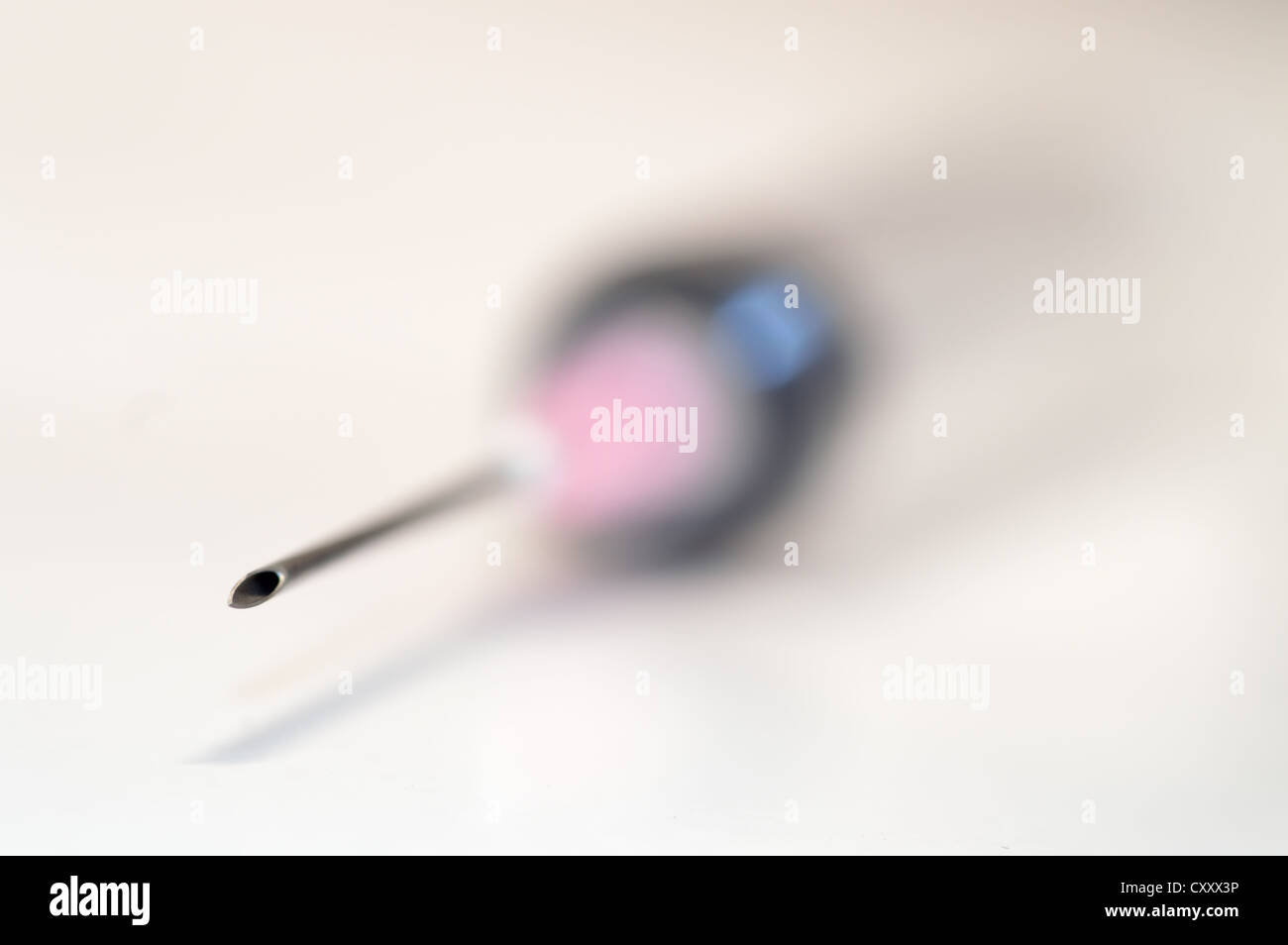 Needle medicine hi-res stock photography and images - Alamy