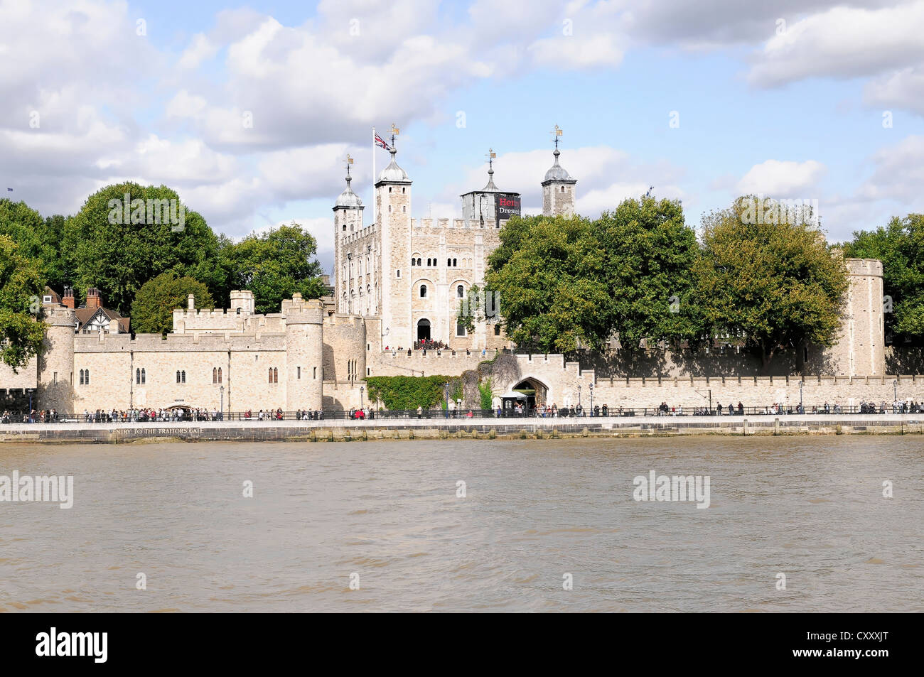 The Tower of London, Waterloo Barracks with the Crown Jewels, UNESCO ...