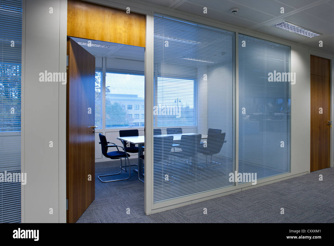 Commercial office interior Stock Photo - Alamy