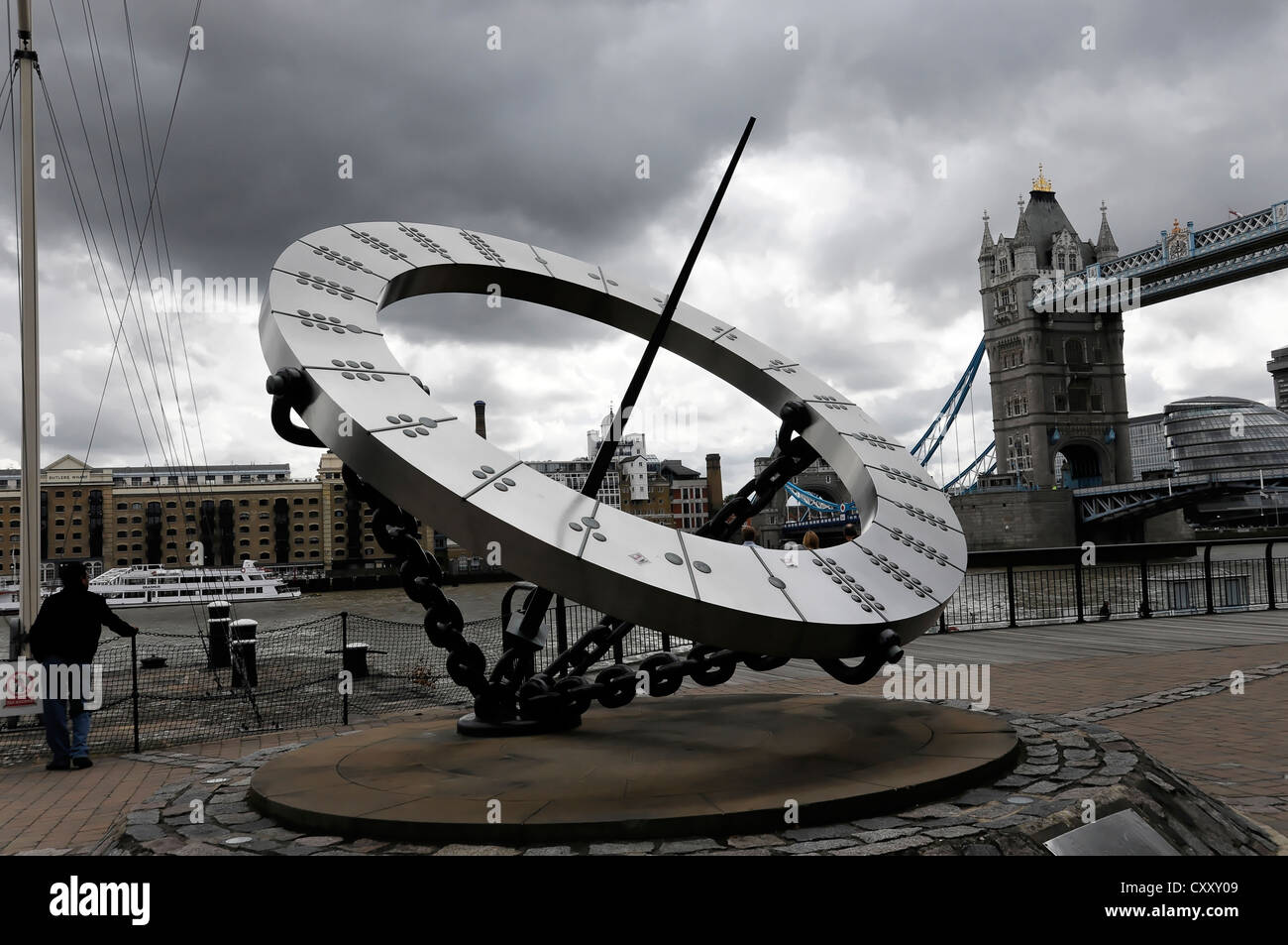 Sundial tower london england hi-res stock photography and images - Alamy