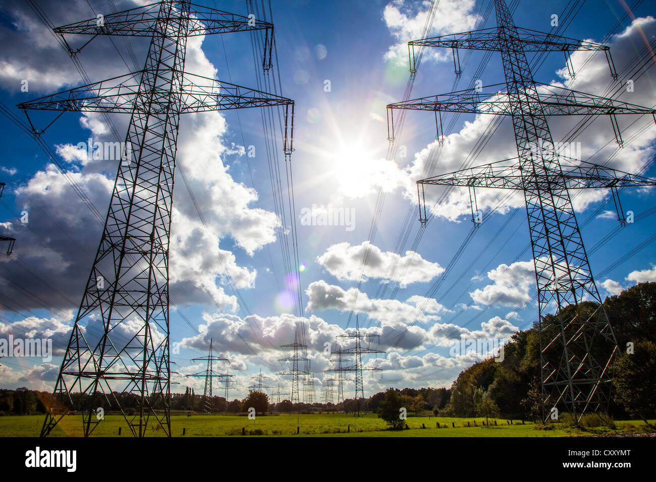 Electrical mast hi-res stock photography and images - Alamy