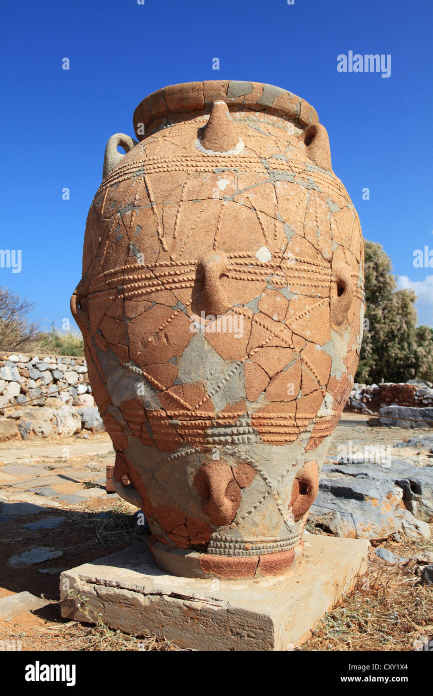 Reconstructed Greek urn within the archaeological remains of Minoan ...