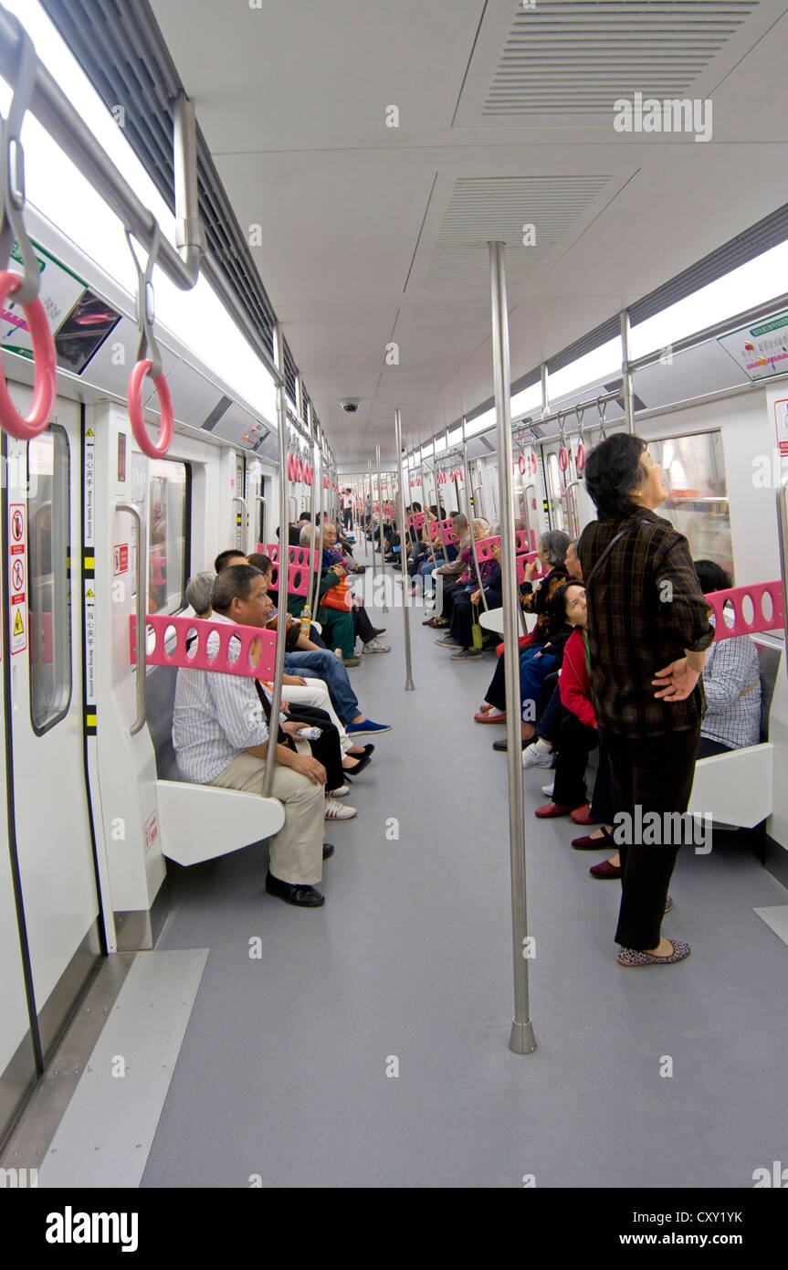 Aging population hi-res stock photography and images - Alamy