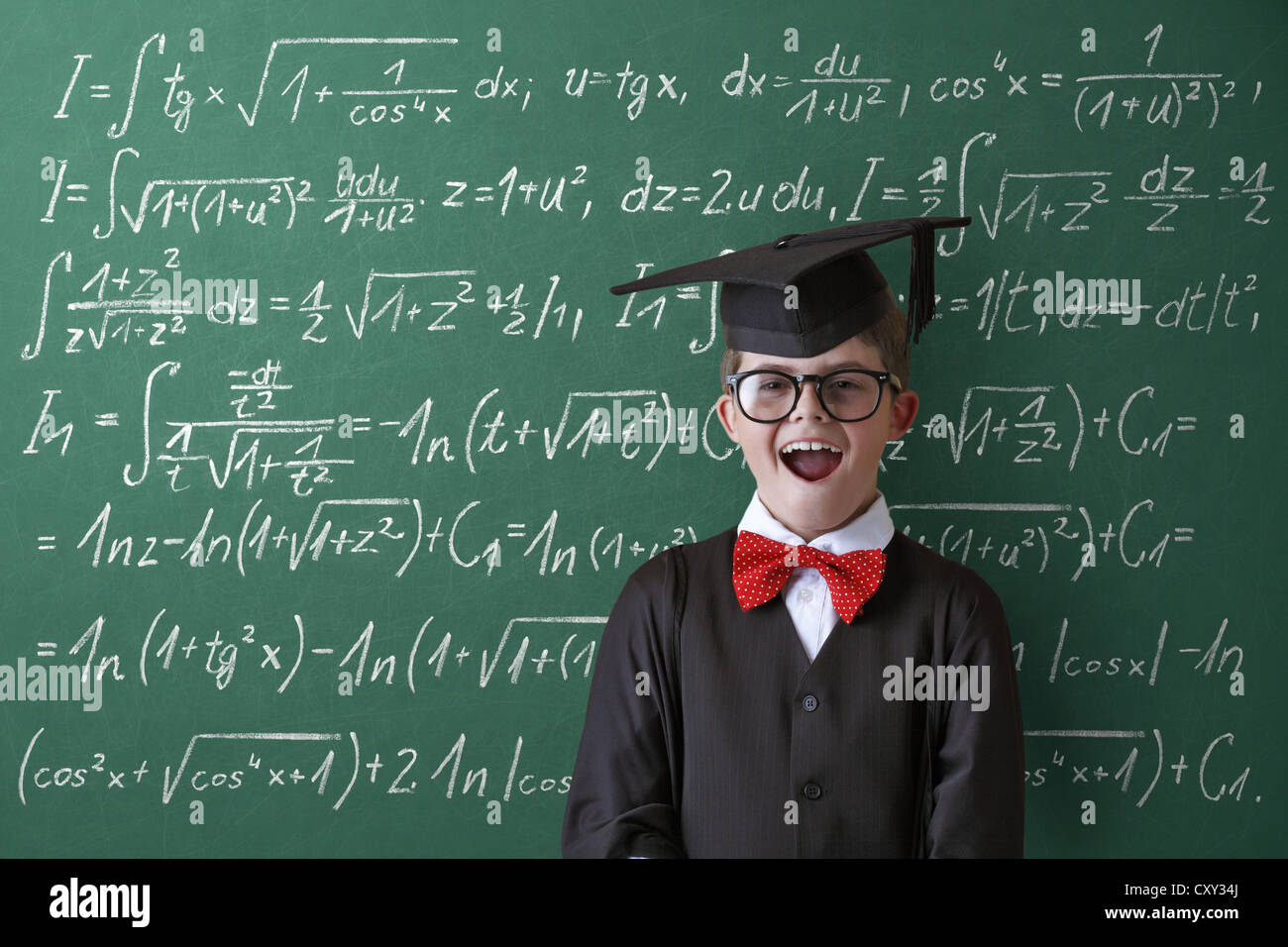 Boy wearing graduation cap hi-res stock photography and images - Alamy