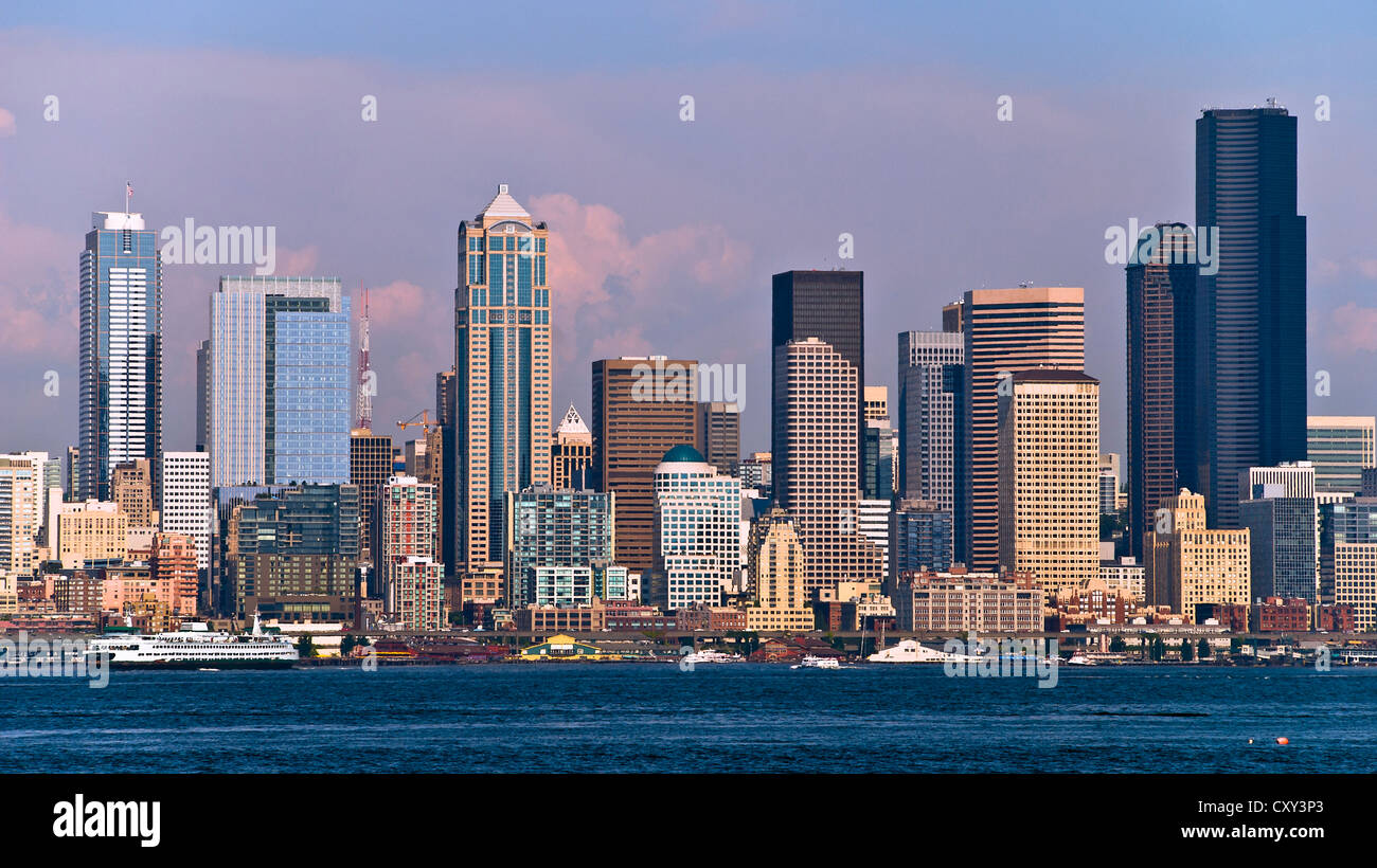 Urban travel hi-res stock photography and images - Alamy