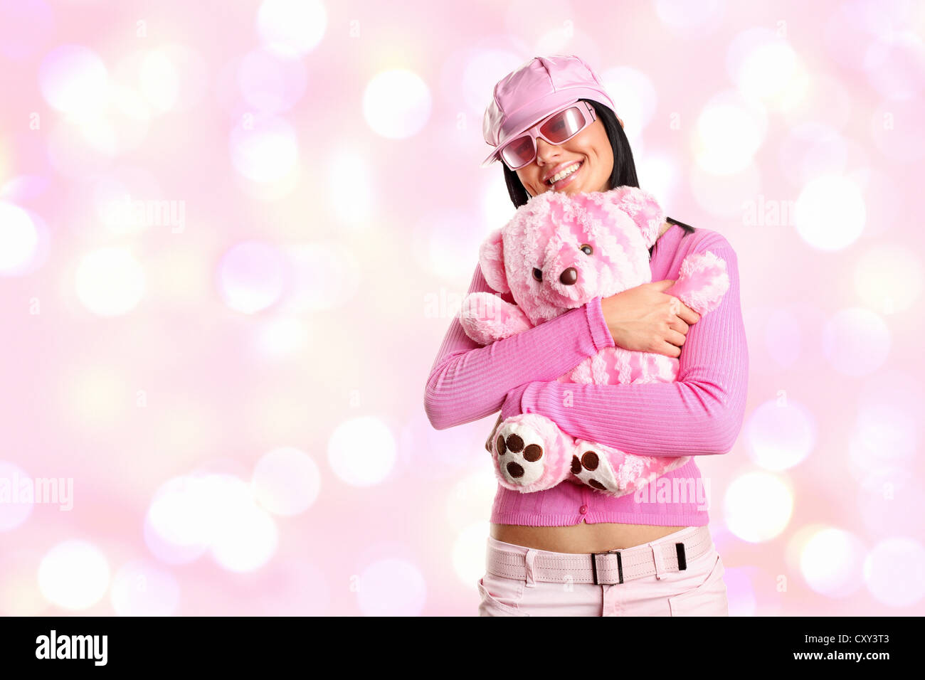 Person wearing cap pink glasses hi-res stock photography and images - Alamy