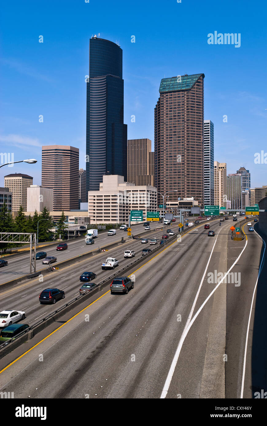 Seattle skyline freeway traffic hi-res stock photography and images - Alamy
