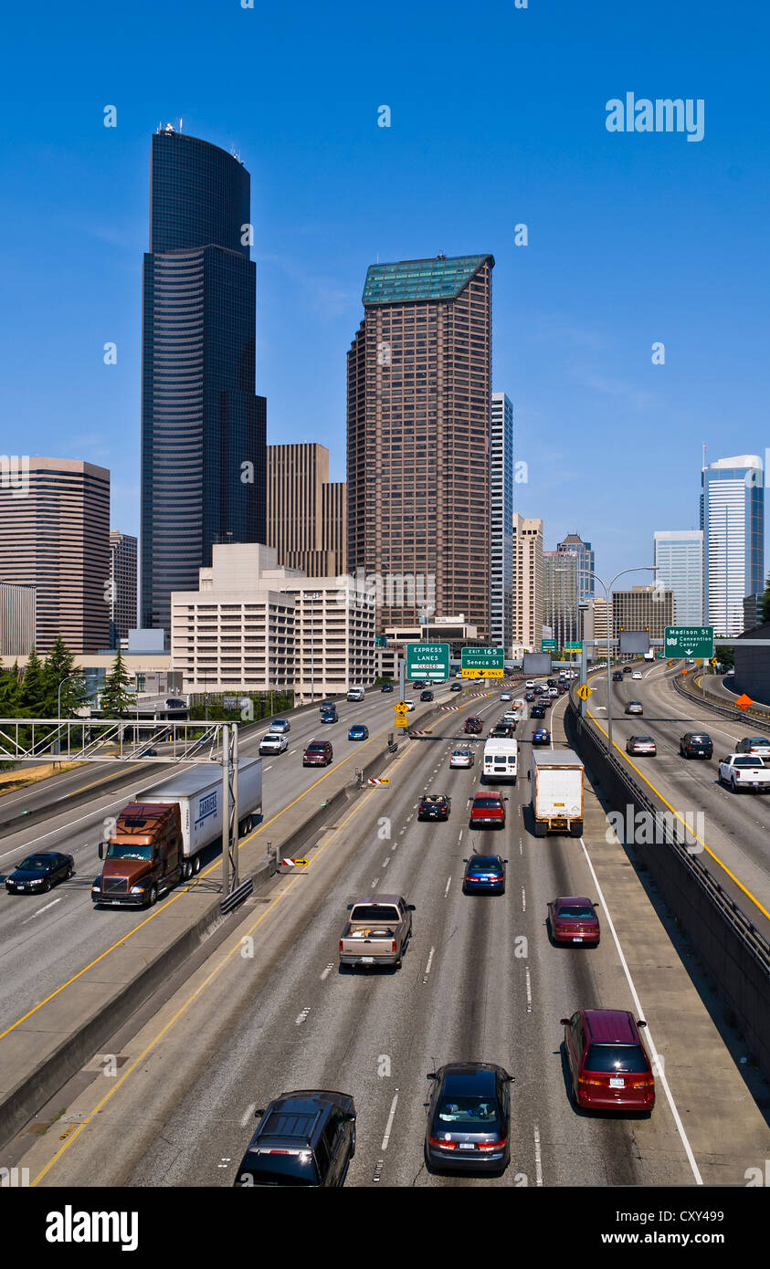 Seattle skyline freeway traffic hi-res stock photography and images - Alamy