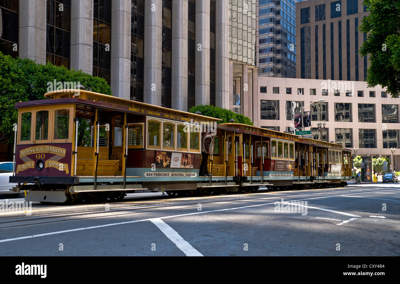 Urban cable cars hi-res stock photography and images - Alamy