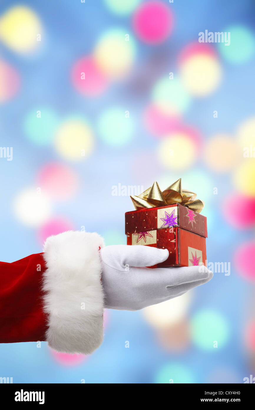 Detail present hi-res stock photography and images - Alamy