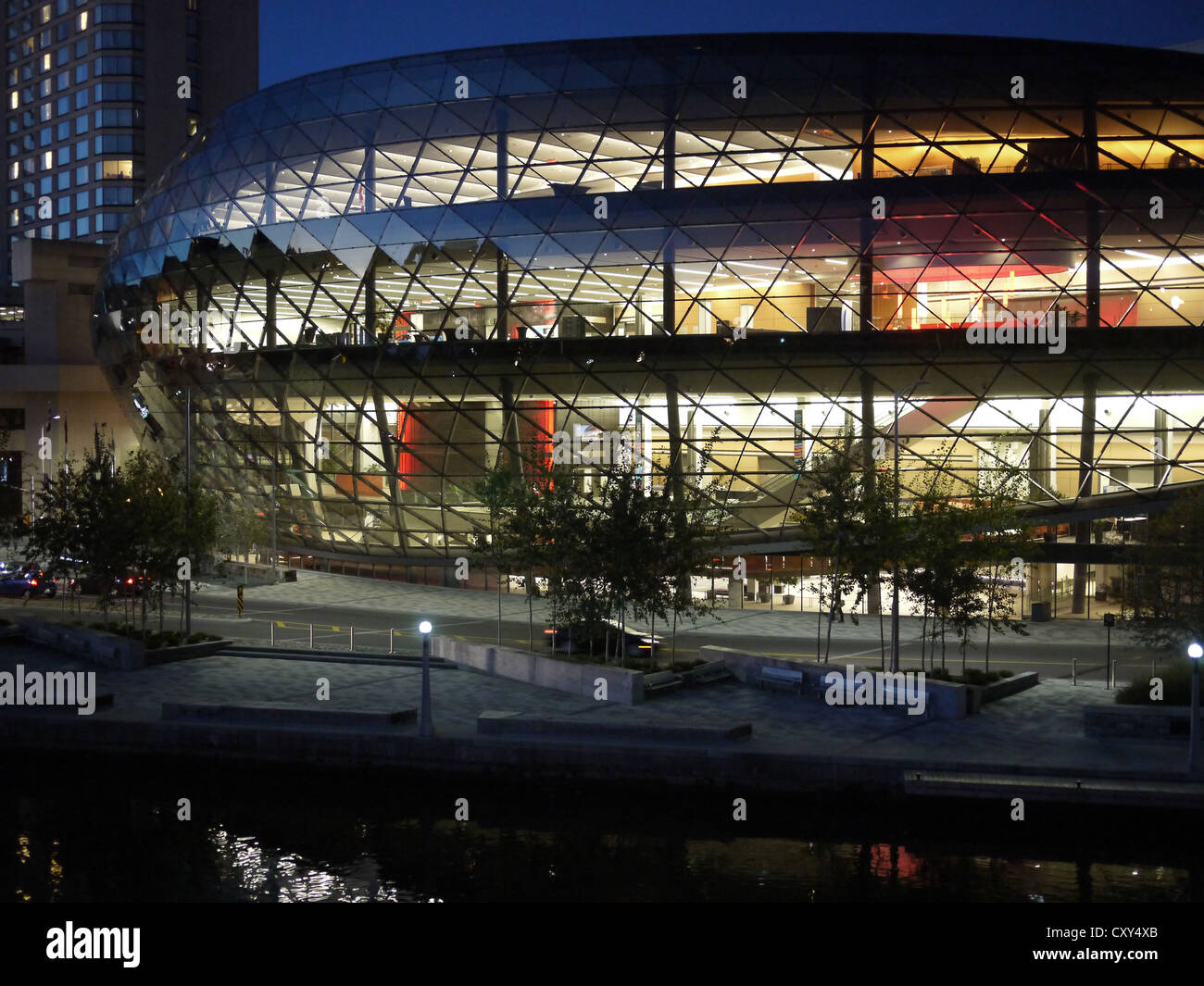 Ottawa Convention Centre night Stock Photo - Alamy