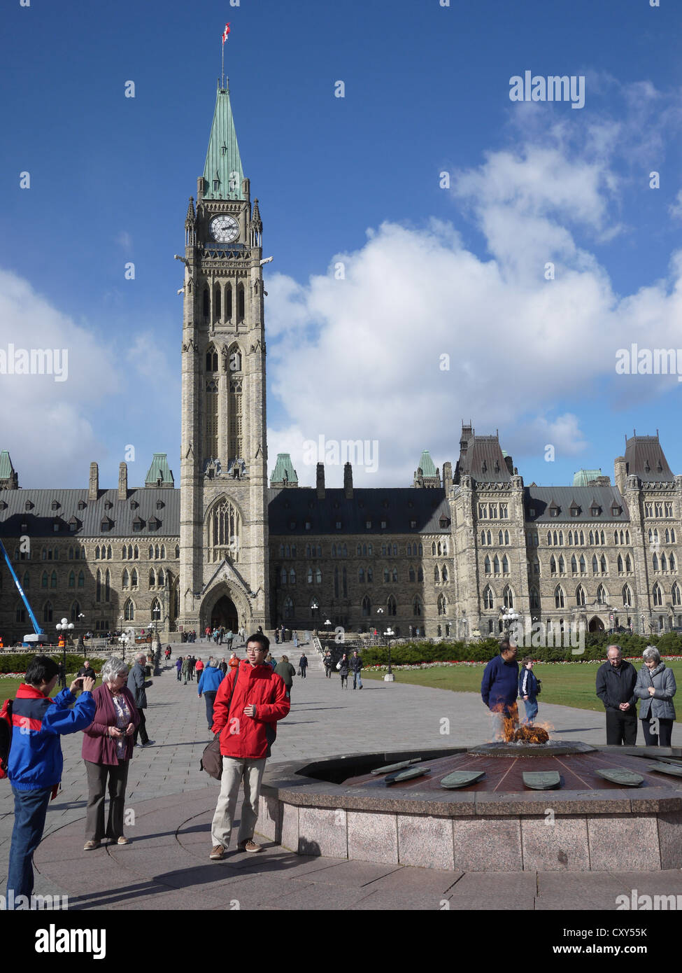 ottawa parliament hill front tourists memorial fire Stock Photo - Alamy
