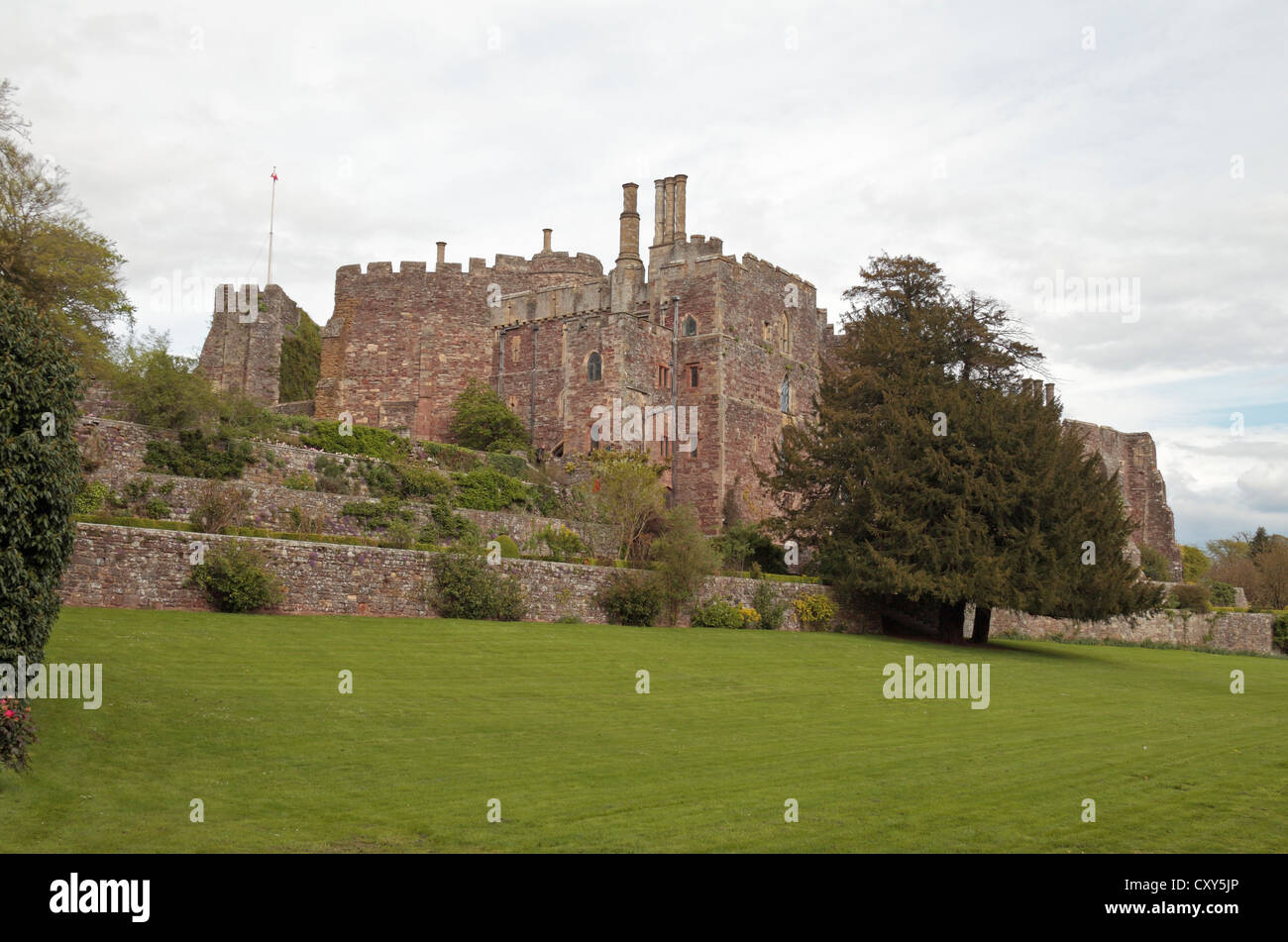 Berkeley Caste and grounds, Berkeley Gloucestershire, UK Stock Photo ...