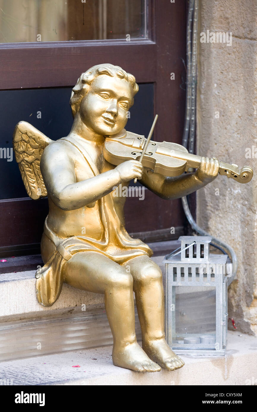 Violin Playing Angel High Resolution Stock Photography and Images - Alamy