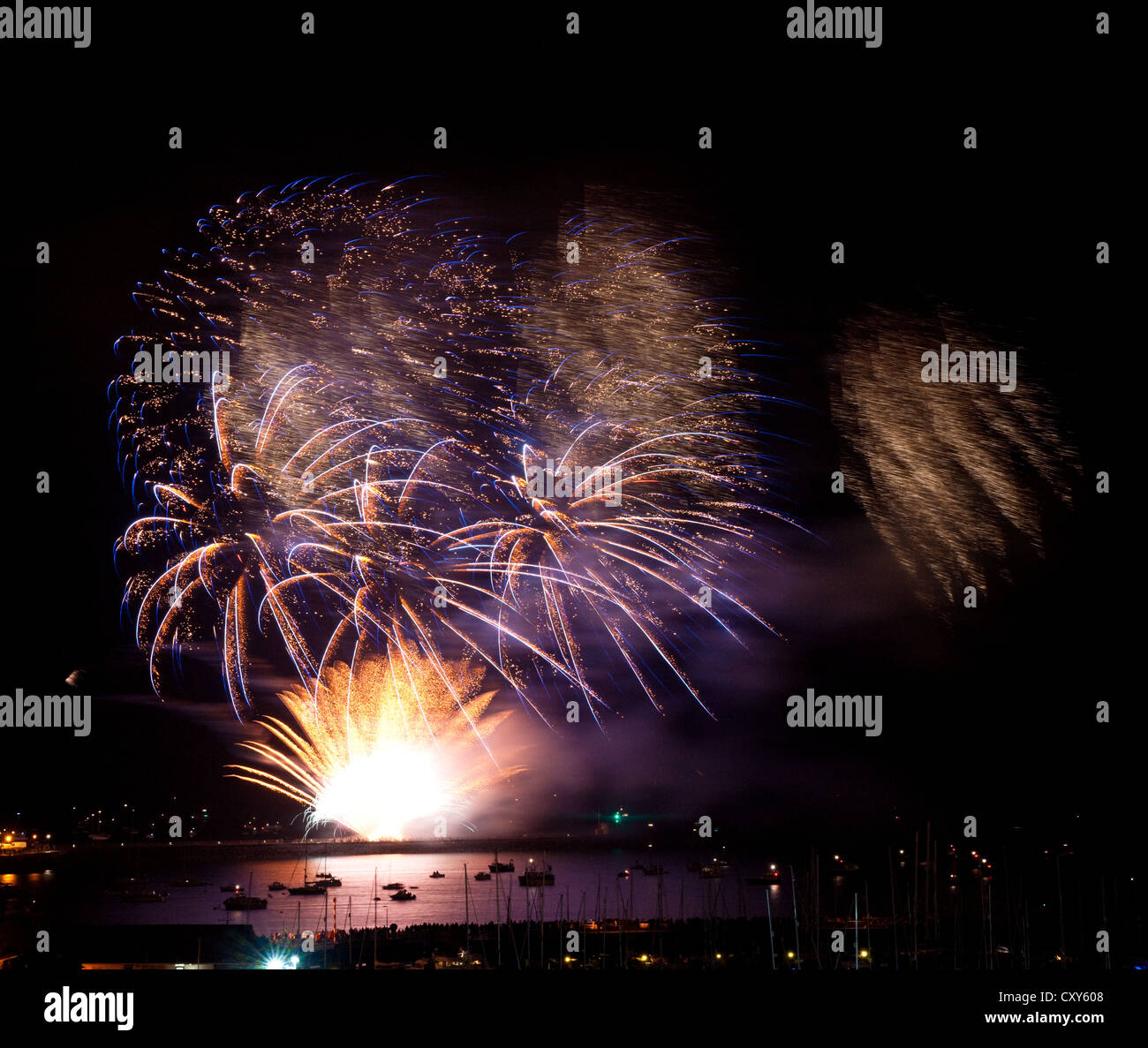 Massive display hi-res stock photography and images - Alamy