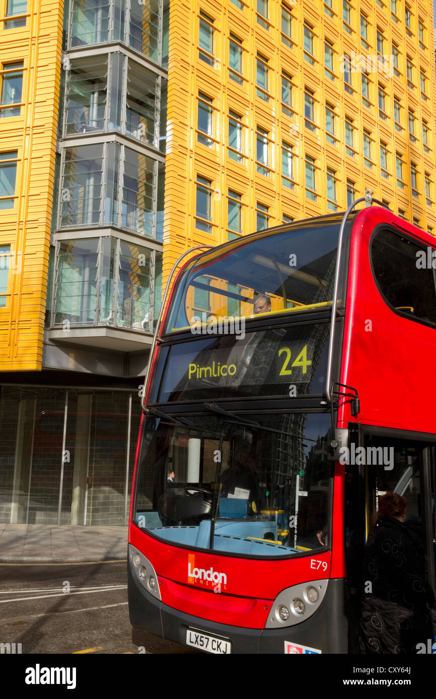 Bus stop colours hi-res stock photography and images - Alamy