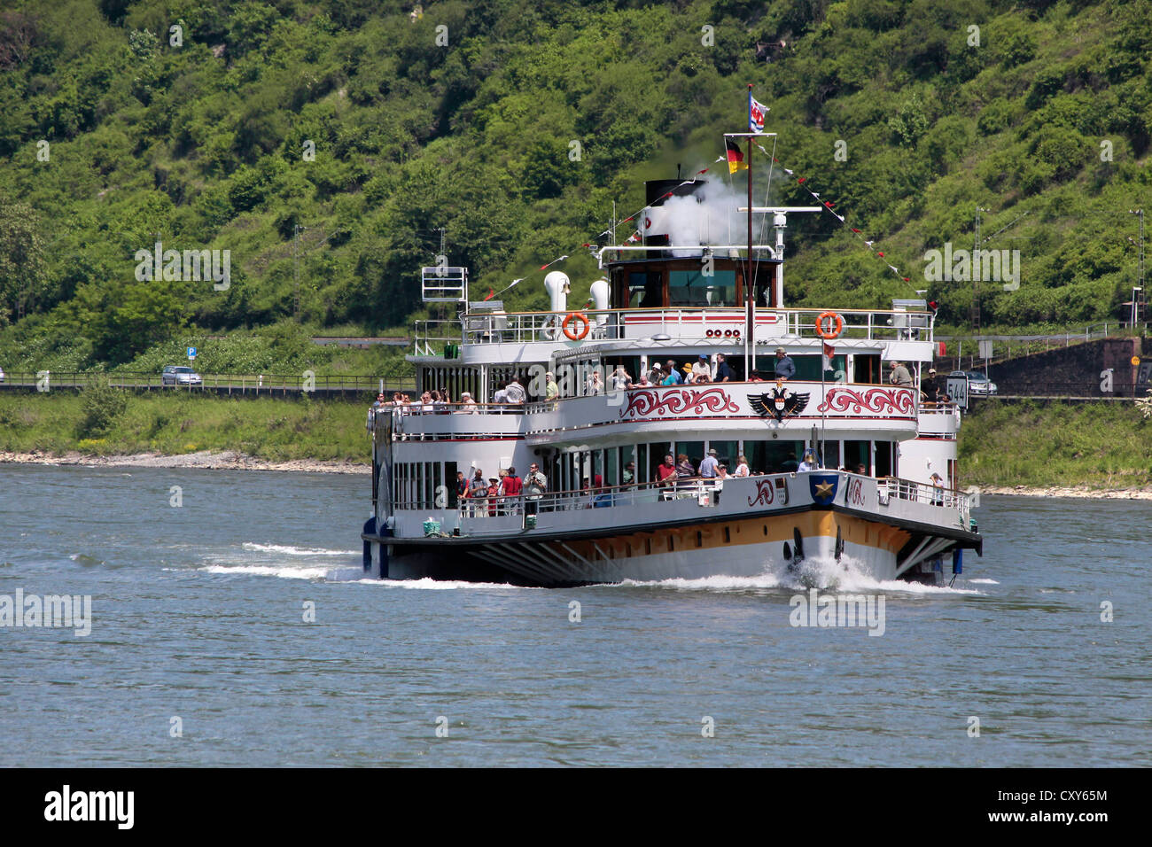 Side wheeler paddle boat hi-res stock photography and images - Alamy