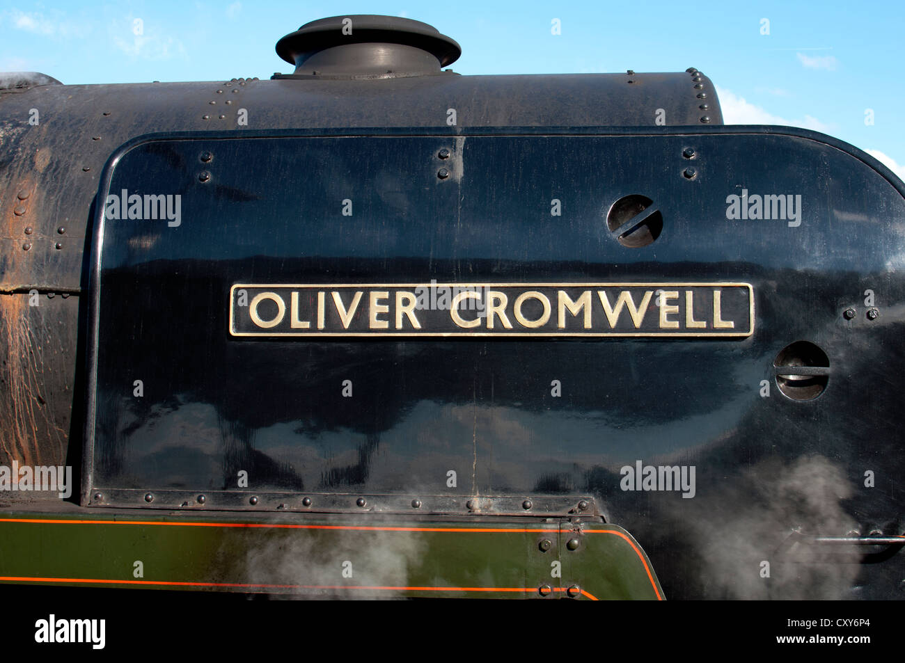 Britannia class steam locomotive No 70013 "Oliver Cromwell Stock Photo ...