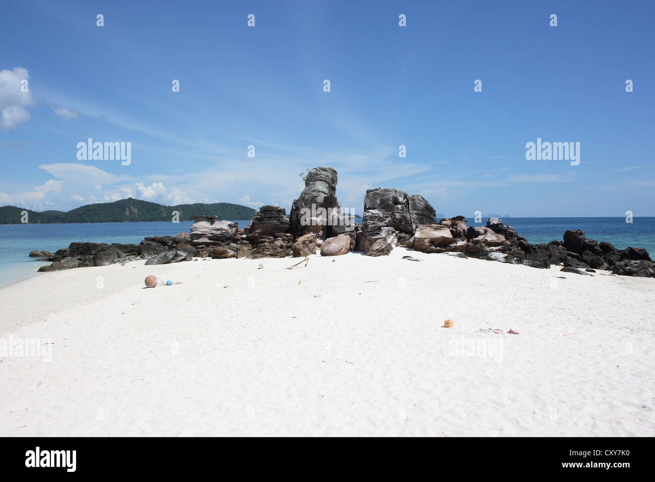 Thailand island phuket rocks hi-res stock photography and images - Alamy
