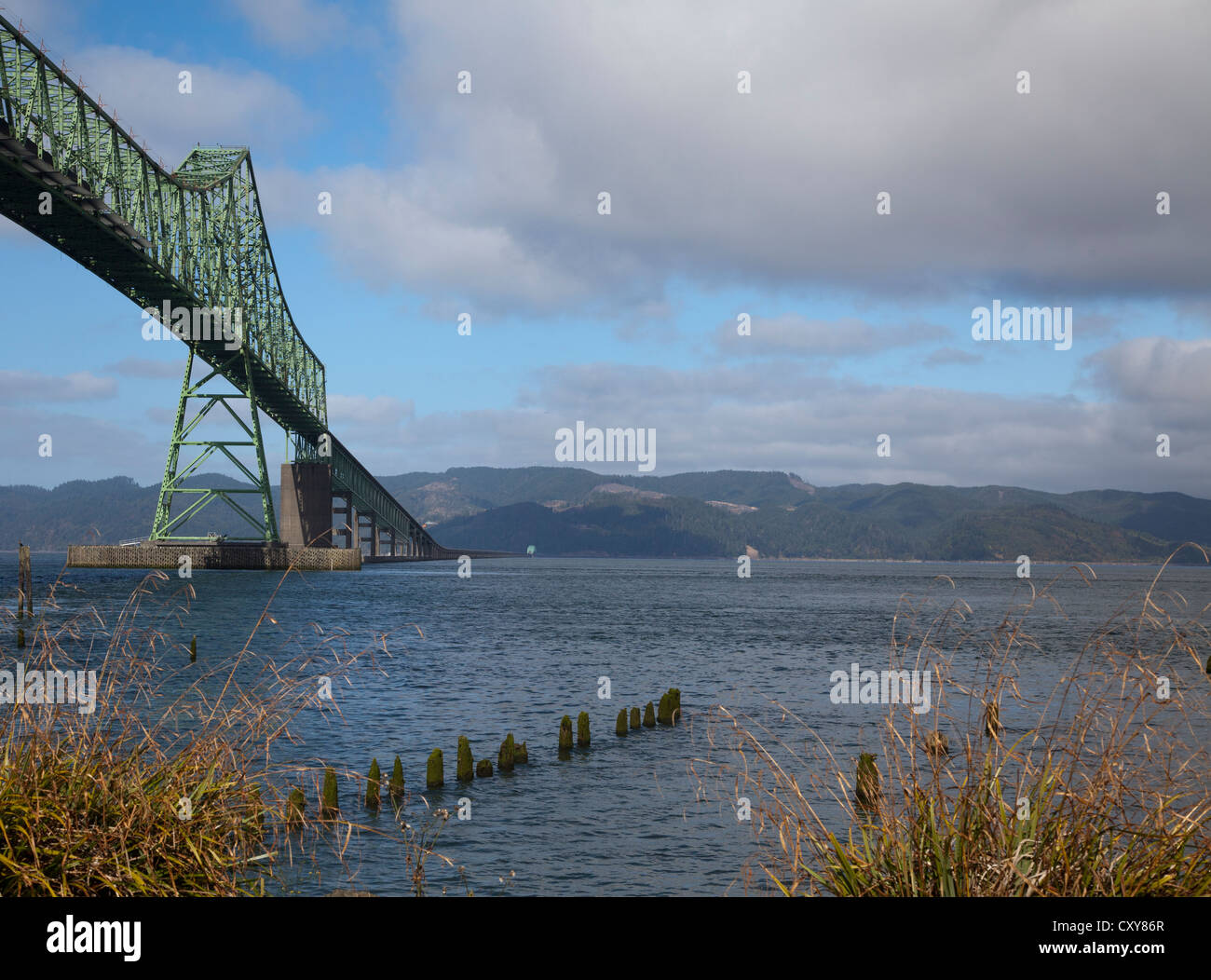 The Meglar bridge spanning the Columbia river at the port of Astoria ...