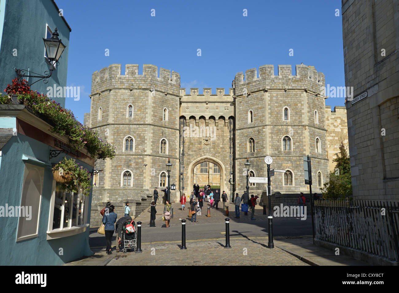 Henry VIII Gate from Church Street, Windsor Castle, Castle Hill ...