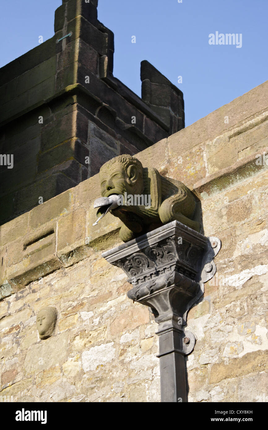 English church gargoyle hi-res stock photography and images - Alamy