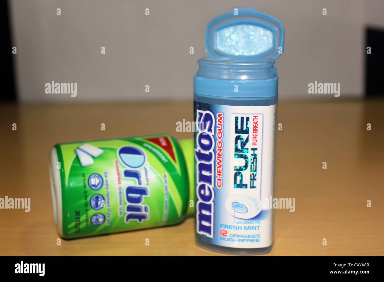 Mentos hi-res stock photography and images - Alamy