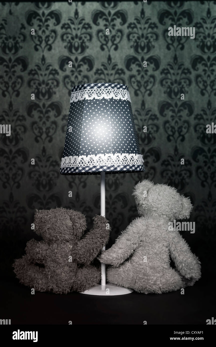 Two vintage teddy bears hi-res stock photography and images - Alamy
