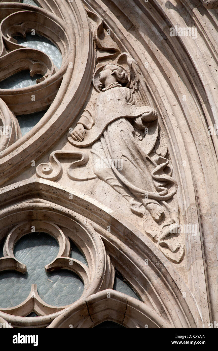 Gothic angel architecture detail church hi-res stock photography and ...