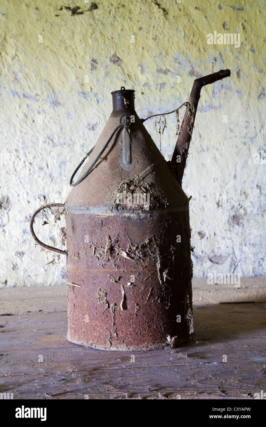Old tank hi-res stock photography and images - Alamy