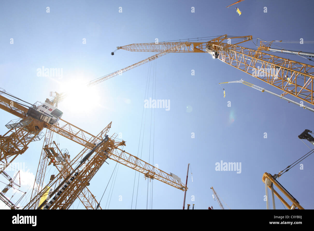 Construction vehicle symbols hi-res stock photography and images - Alamy