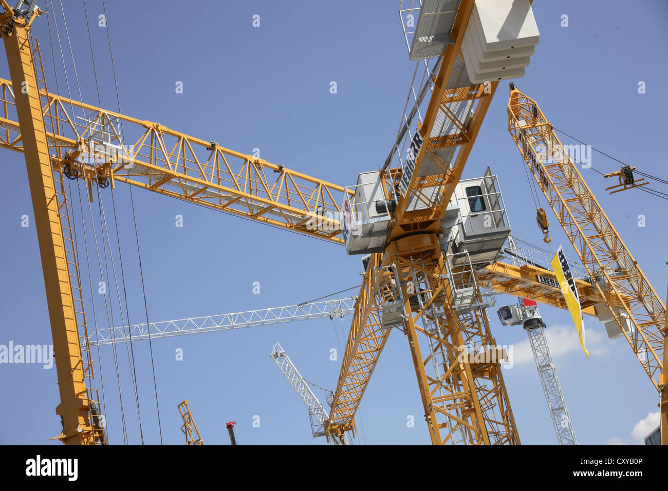 Crane at upward angle hi-res stock photography and images - Alamy