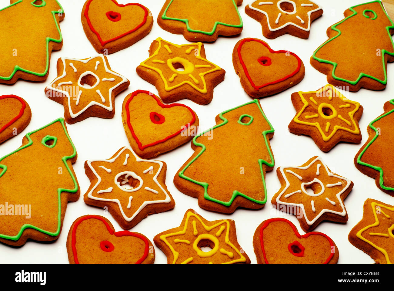 Gingerbread figures, Christmas cookies Stock Photo - Alamy