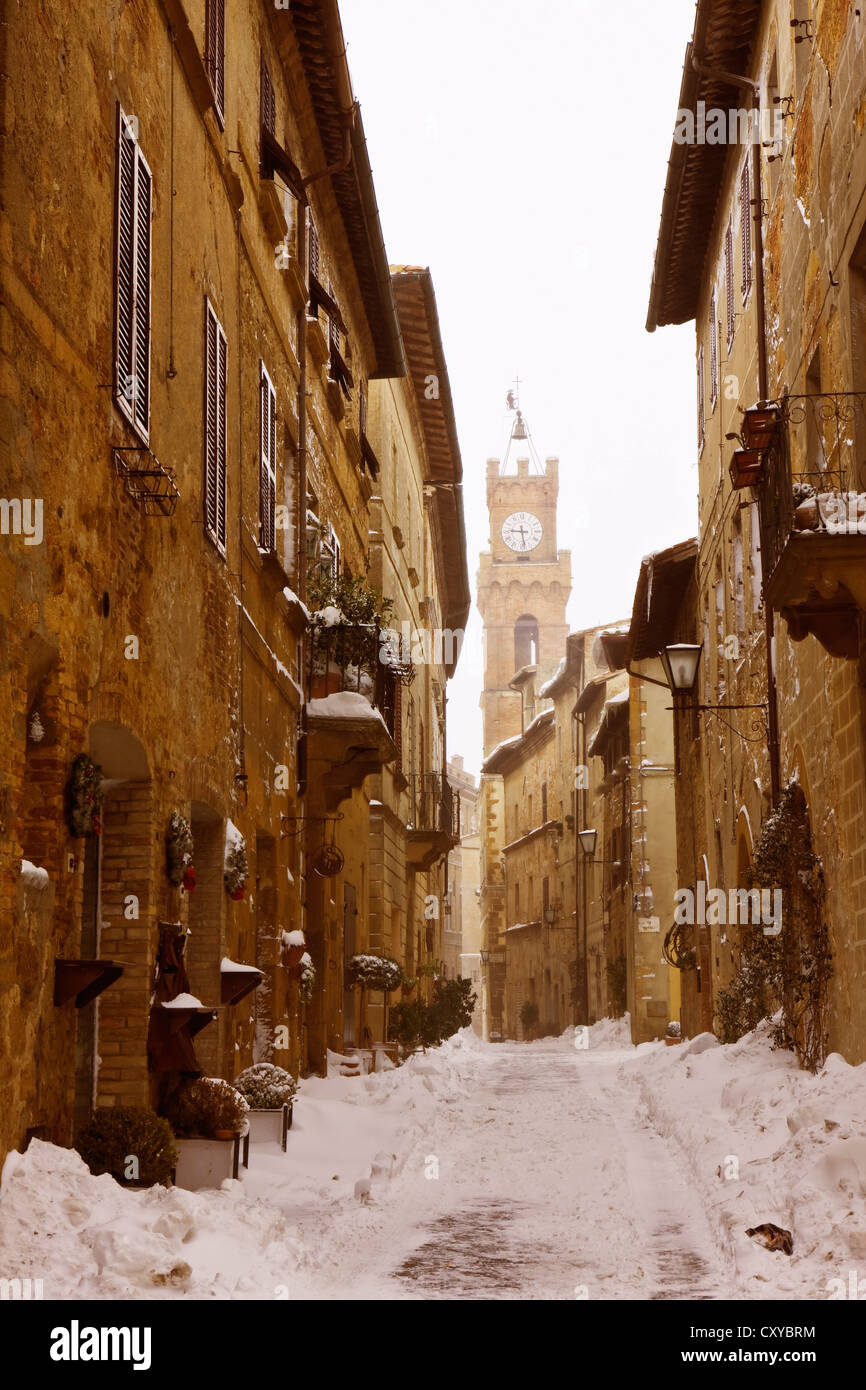 Snow-covered road in Pienza, Tuscany, Italy, Europe Stock Photo - Alamy